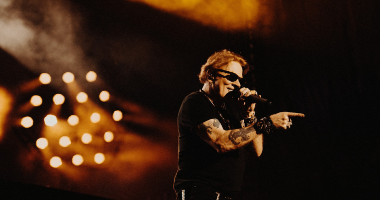 Ex-empresário do Guns N’ Roses afirma que Axl Rose fica com 50% da ...